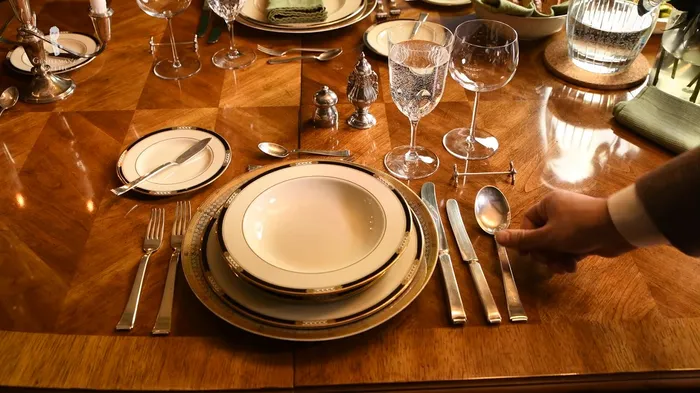 Jarang Diketahui! Ini Kegunaan Sendok, Garpu, dan Pisau dalam Table ...