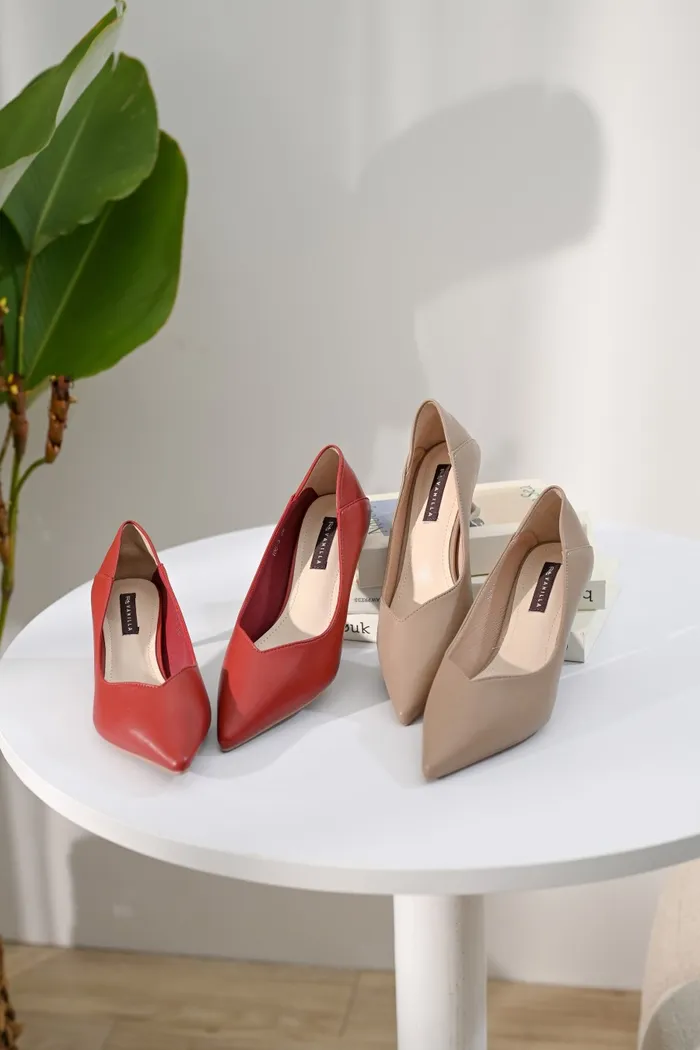 Hak Cuma 5 cm, Ini Rekomendasi Kitten Heels untuk Outfit ke Kantor yang ...