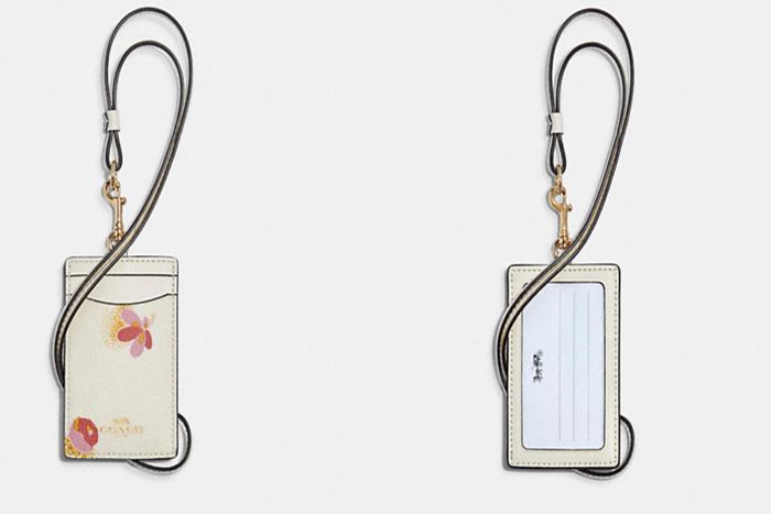 Ini 5 Koleksi Lanyard Coach yang Suka Dipakai Anak Kantoran SCBD ...