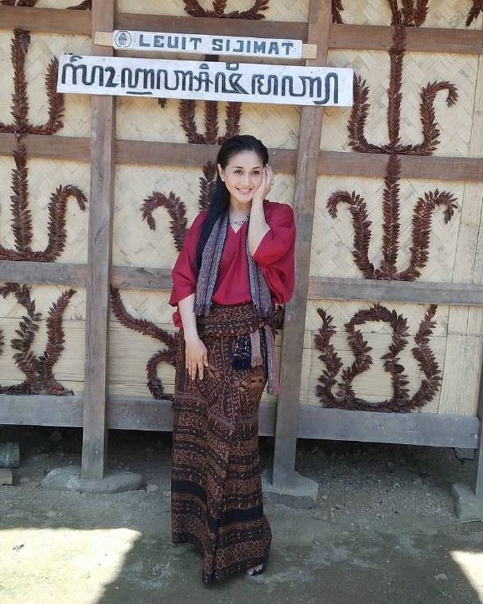 Lintas Generasi, Intip Inspirasi Fesyen 5 Artis yang Dijuluki Ratu ...