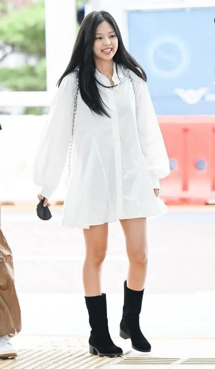 Kembali ke Korea, Intip Airport Fashion Jennie BLACKPINK Usai Tampil di ...