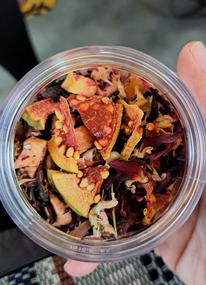 3 Varian Racikan Teh Unik, Kolaborasi Respons Atas Karya Seni - Semua ...