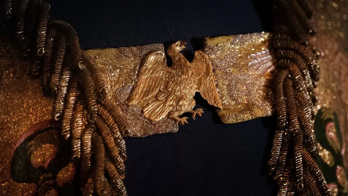 Intip Detail Pakaian Kebesaran Raja Charles III di Hari Penobatannya ...