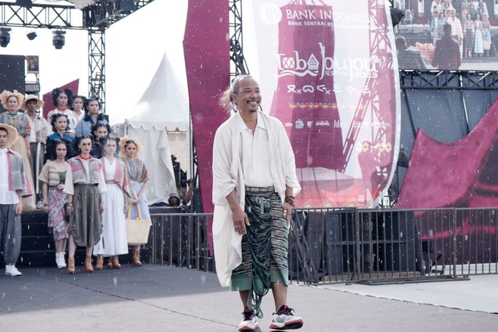 Ali Charisma Hadirkan Koleksi Spring Summer 2024 di Acara Toba Jou Jou ...
