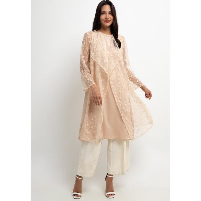 Outer Lace Viral di TikTok, Ini 5 Rekomendasinya untuk Kondangan - Parapuan