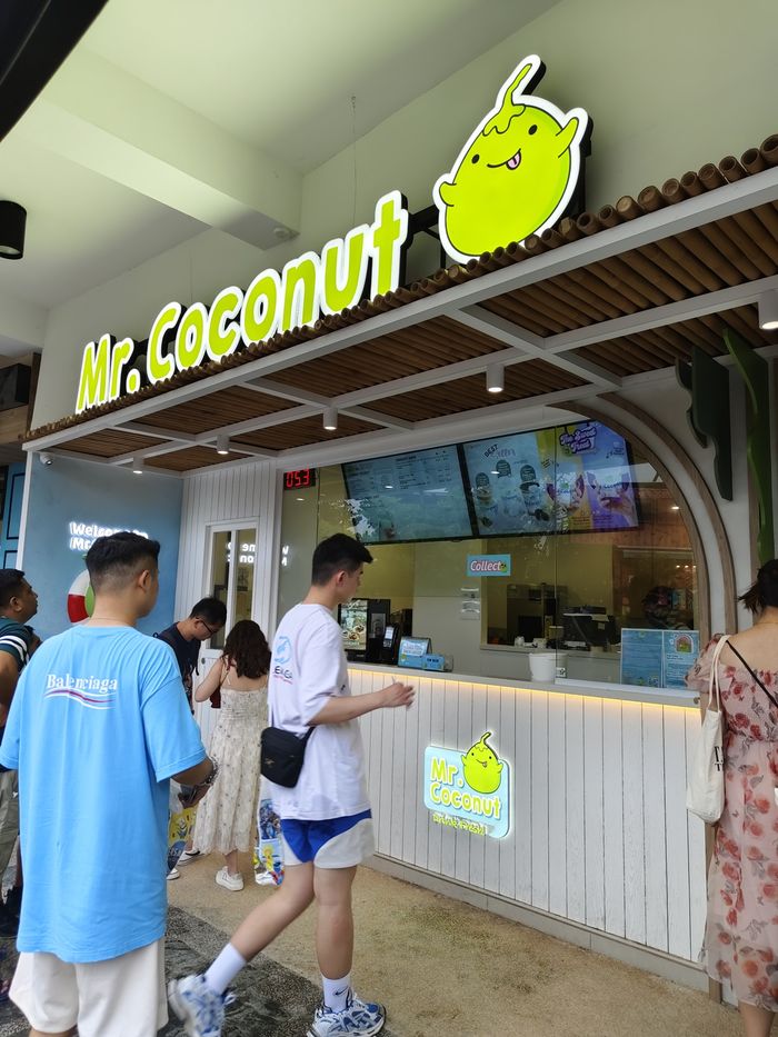 Minuman Singapura Viral di TikTok, Ini Menu dan Daftar Harga Mr Coconut ...