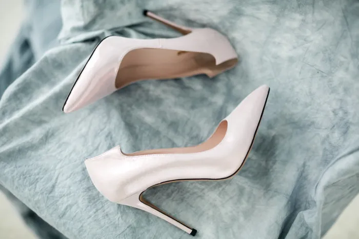 Tak Hanya Stilleto, Yuk Kenali 5 Jenis Sepatu Hak untuk Perempuan ...