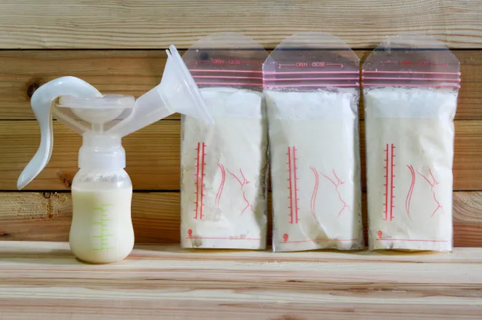 4 Tips Memompa ASI Saat Ibu Bekerja sedang dalam Perjalanan Bisnis ...