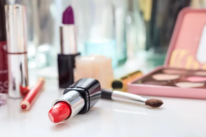 Jarang Pakai Make Up saat Pandemi, Berapa Banyak Produk Kedaluwarsa ...