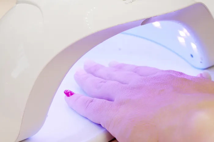 Bikin Kuku Jadi Lebih Cantik, Apa Itu Perawatan Shellac Nail? - Parapuan
