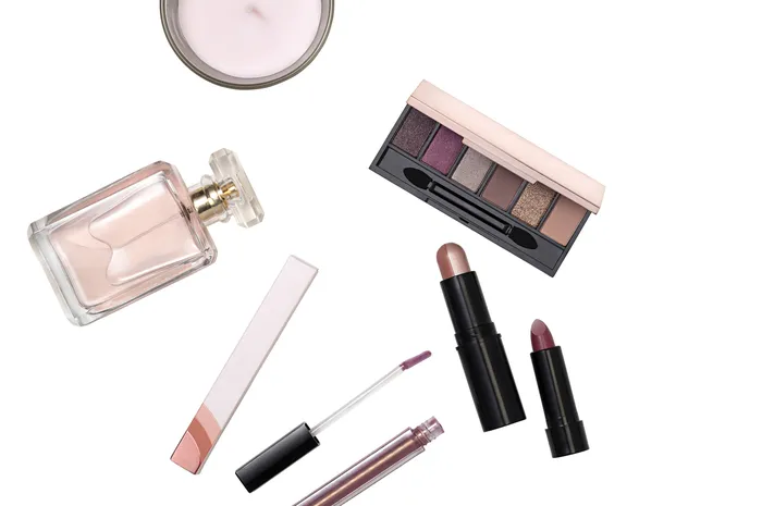 Jangan Dipakai! Ini Cara Mengetahui Kapan Makeup Kedaluwarsa Setelah ...