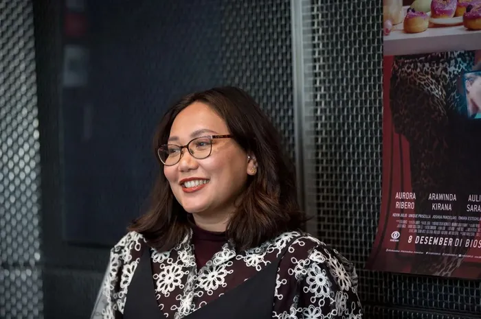 Sutradara Gina S. Noer Suarakan Pentingnya Percaya Korban Kekerasan Seksual - Parapuan