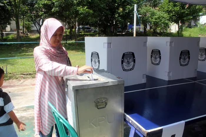 Simak Tutorial Cara Mencoblos Surat Suara yang Benar di Pemilu 2024 ...
