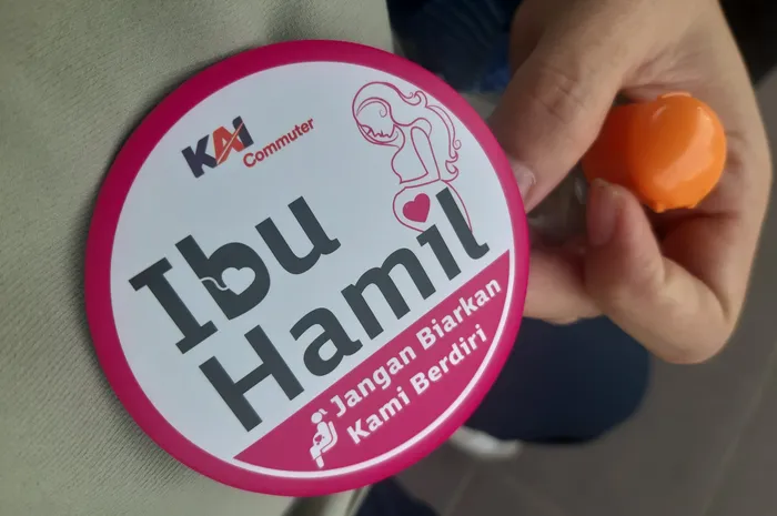 Ini Cara Dapat Pin Ibu Hamil untuk Naik KRL dan Transjakarta - Parapuan