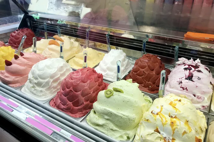 Sama-Sama Dessert, Sudah Tahukah Kamu Perbedaan Es Krim dan Gelato ...