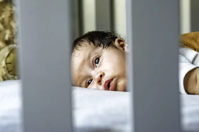 Mengenal Apa Itu FOMO Baby dan Kaitannya dengan Pola Tidur pada Bayi ...