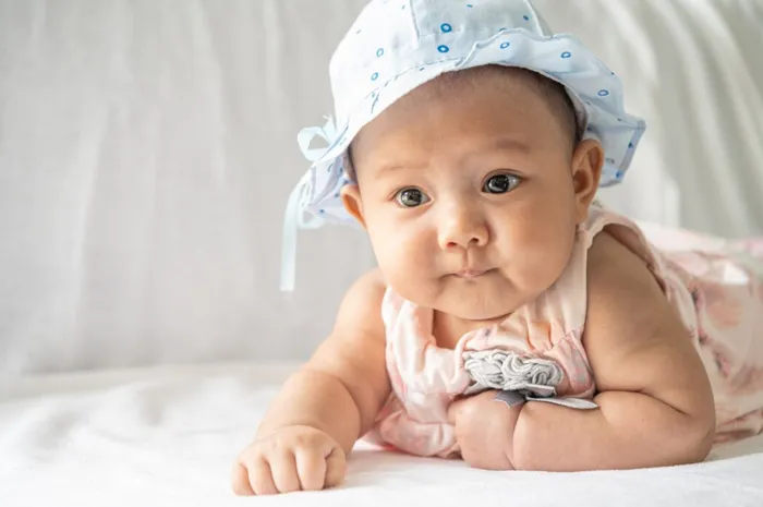 Inspirasi Nama Bayi Kristen Penuh Makna dan Doa untuk Buah Hati - Parapuan