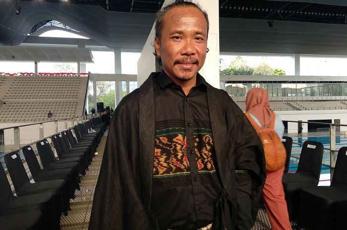 Desainer Ali Charisma Berharap Fashion Indonesia Dukung Isu ...