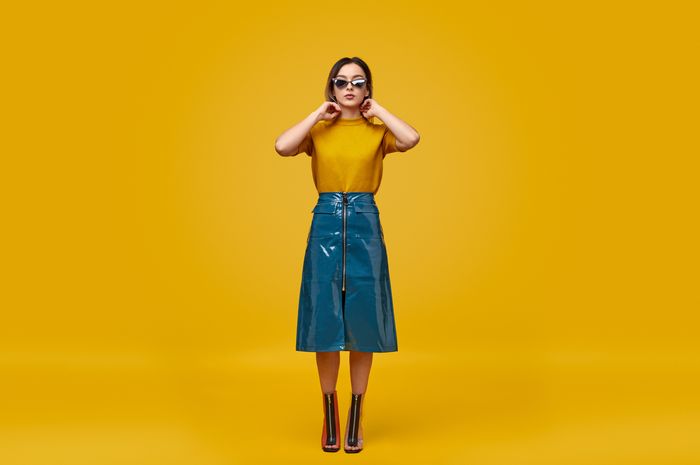 Stylish! 9 Kombinasi Warna Timeless Ini Akan Buatmu jadi Pusat ...