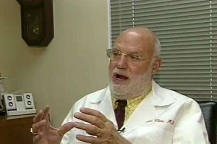 Jangan Seperti Donald Cline di Film Our Father, Kenali Apa Itu Kode ...