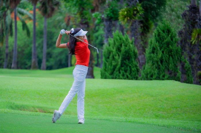 4 Kesalahan yang Sering Dilakukan Pemula saat Bermain Golf, Apa Saja? - Parapuan
