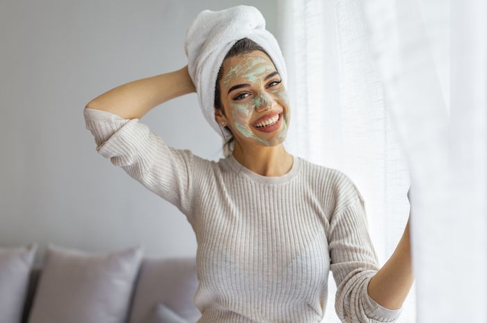 Melembapkan Wajah, Ini 5 Rekomendasi Masker Wash Off untuk Kulit Kering - Parapuan