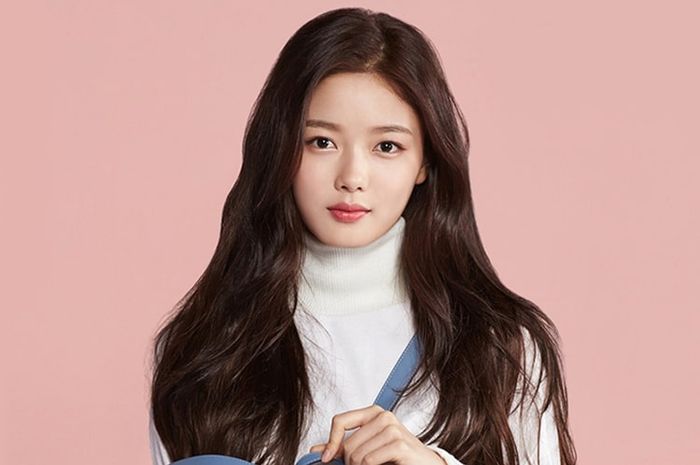 5 Fakta Menarik Kim Yoo Jung, Karakter Perempuan Na Bo Ra di Film 20th ...