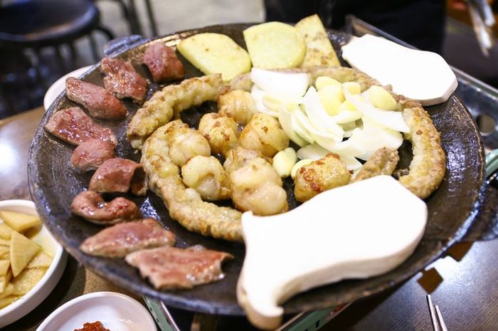 Mengenal Daechang, Usus Sapi Khas Korea Selatan yang Viral di TikTok ...