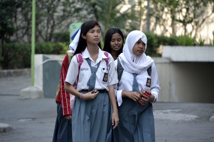 Viral di Medsos, Gubernur Wajibkan Siswa SMA-SMK di NTT Masuk Sekolah ... Viral di Medsos, Gubernur Wajibkan Siswa SMA-SMK di NTT Masuk Sekolah ...