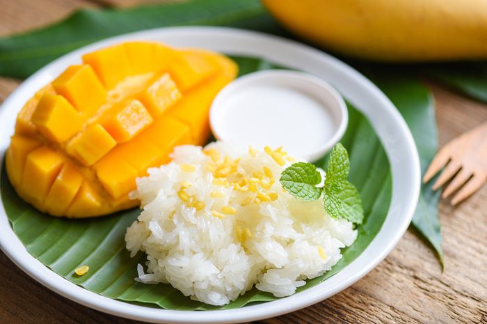 Viral di TikTok Mango Sticky Rice, Berikut 4 Cara Membuat Camilan Ini ...