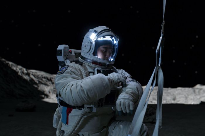 Sinopsis Film The Moon D.O. EXO Beserta Jadwal Tayang di Bioskop ...