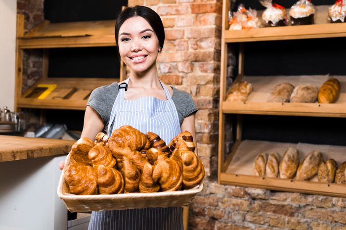Punya Ide Usaha Jualan Roti? Begini 5 Langkah Tepat Memulainya - Parapuan