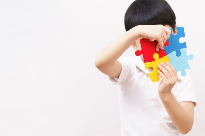 Ahli Jelaskan Dua Jenis Terapi Utama untuk Anak dengan Autisme - Parapuan
