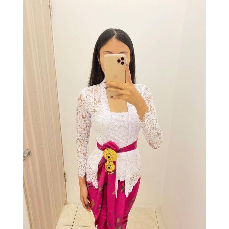 Ini 3 Rekomendasi Kebaya Bali Putih seperti yang Dipakai Mahalini ...