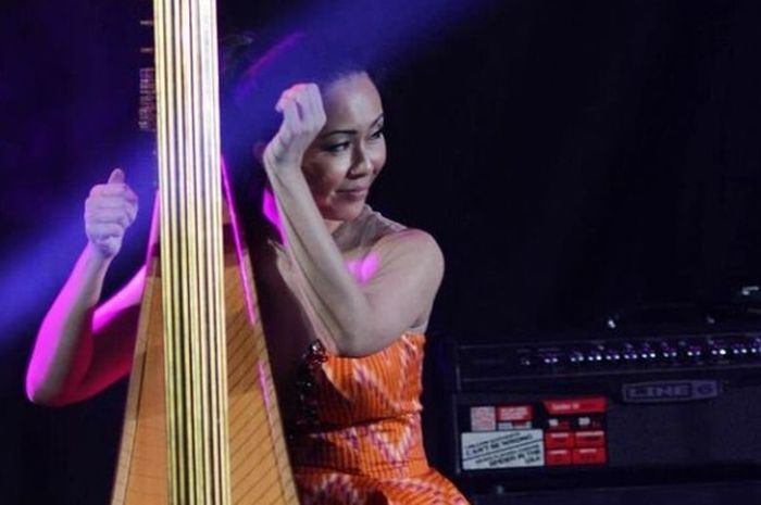 Harpist Maya Hasan Ungkap Dirinya Hidup Sesuai Mimpi di Puan Talks ...