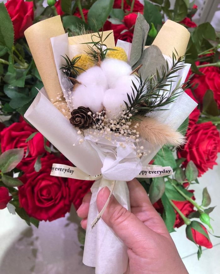 4 Rekomendasi Buket Bunga, Cocok untuk Hadiah Wisuda dan Pernikahan ...