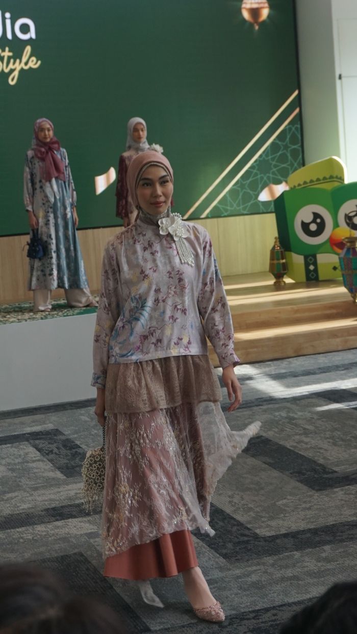 RIa Miranda Luncurkan Koleksi Baju Lebaran 2023 Bernama Sangsata - Parapuan