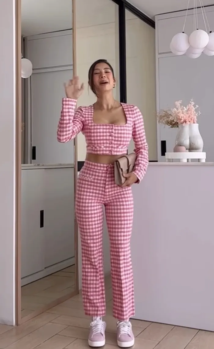 6 Inspirasi Fashion Barbie di Segala Suasana ala Jennifer Bachdim ...