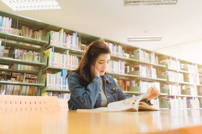Merasa Salah Jurusan Kuliah? Lakukan 4 Langkah Pasti Berikut - Parapuan Merasa Salah Jurusan Kuliah? Lakukan 4 Langkah Pasti Berikut - Parapuan