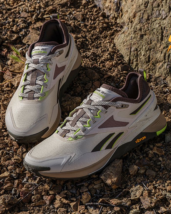 Intip Rekomendasi Sepatu Olahraga, Cocok untuk Training Outdoor - Parapuan