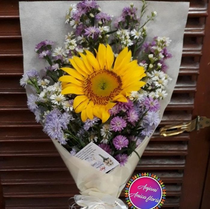 4 Rekomendasi Buket Bunga, Cocok untuk Hadiah Wisuda dan Pernikahan ...