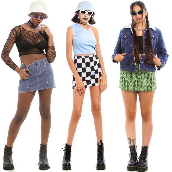 5 Trend Fashion Gen Z yang Dianggap Aneh oleh Generasi Milenial - Parapuan