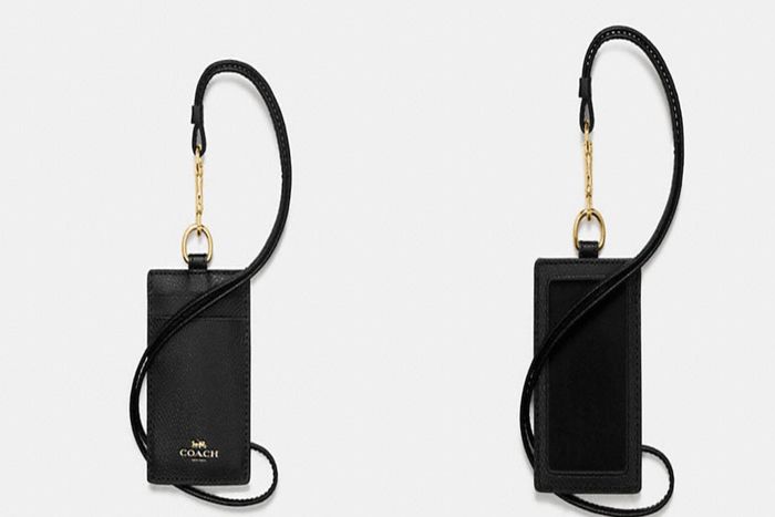 Ini 5 Koleksi Lanyard Coach yang Suka Dipakai Anak Kantoran SCBD ...
