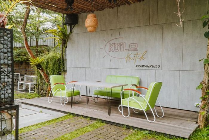 Klasik hingga Kekinian, Ini 4 Hidden Gem Kafe dengan Area Outdoor di ...