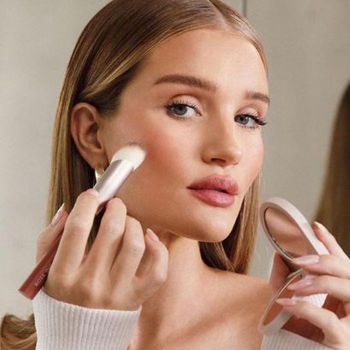 Tingkatkan Semangat Kerja. Coba 5 Inspirasi Gaya Makeup Ini ke Kantor ...