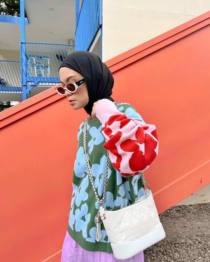 Sporty hingga Kasual, Ini 5 Gaya Artis Indonesia Pakai Sweater - Semua ...