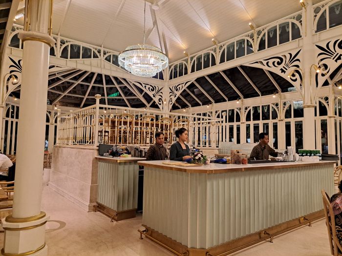 Fine Dining ala Bangsawan, Ini Sensasi Makan Malam di Pracima Tuin ...