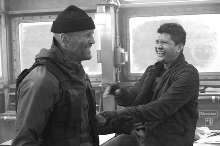 Main di The Expendables 4, Ini Keakraban Iko Uwais dan Jason Statham ...