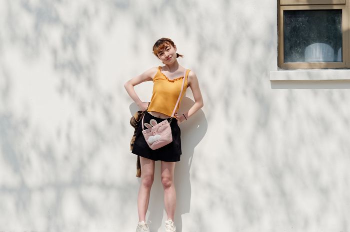 Makin Fashionable, Ini 5 Pilihan Sepatu Terbaik untuk Rok Mini - Parapuan