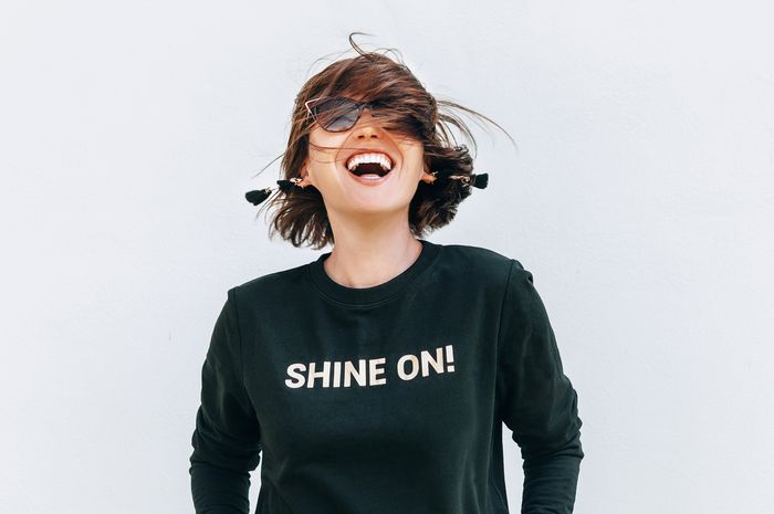 5 Tips Fashion untuk Introvert agar Lebih Modis dan Percaya Diri - Parapuan